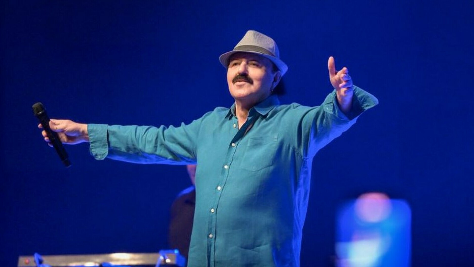 Haris Džinović koncert u Lisinskom posvetio Halidu Bešliću, emocije su ...
