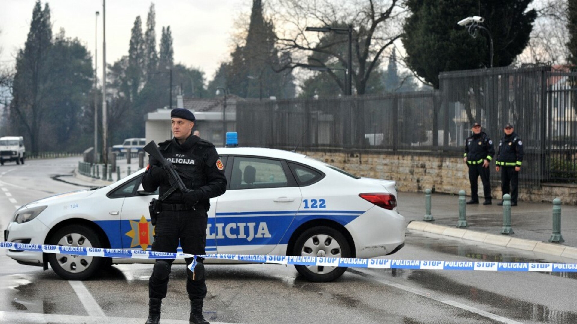 Opsadno stanje u susjedstvu nakon što je izboden muškarac: Uhićeno 45 ...
