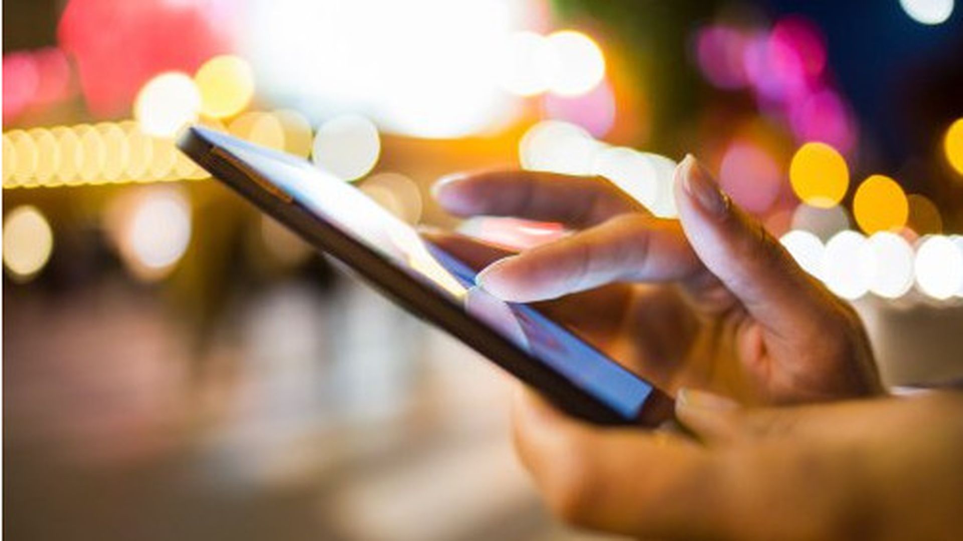 Evo kako zaštititi privatne fotografije na internetu!