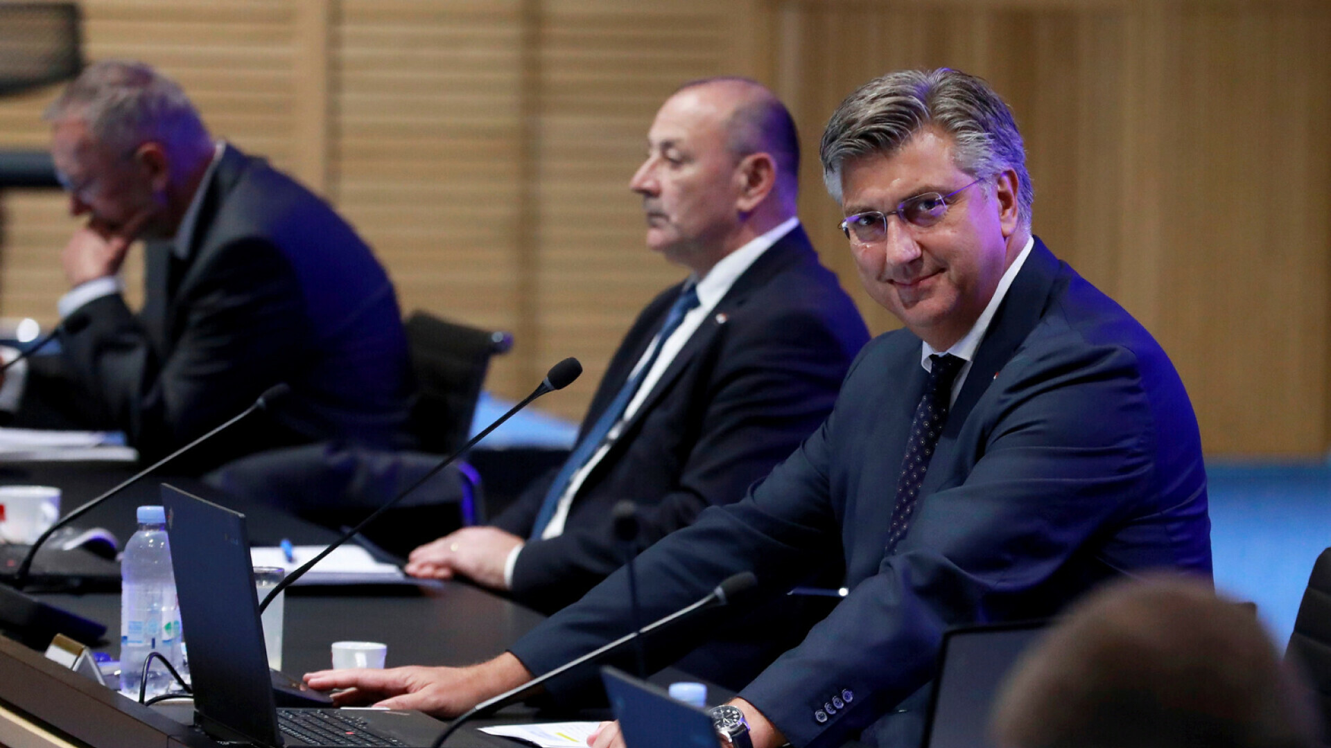 Plenković brani lex AP i uredbe o koeficijentima: "Plaće će se povećati ...