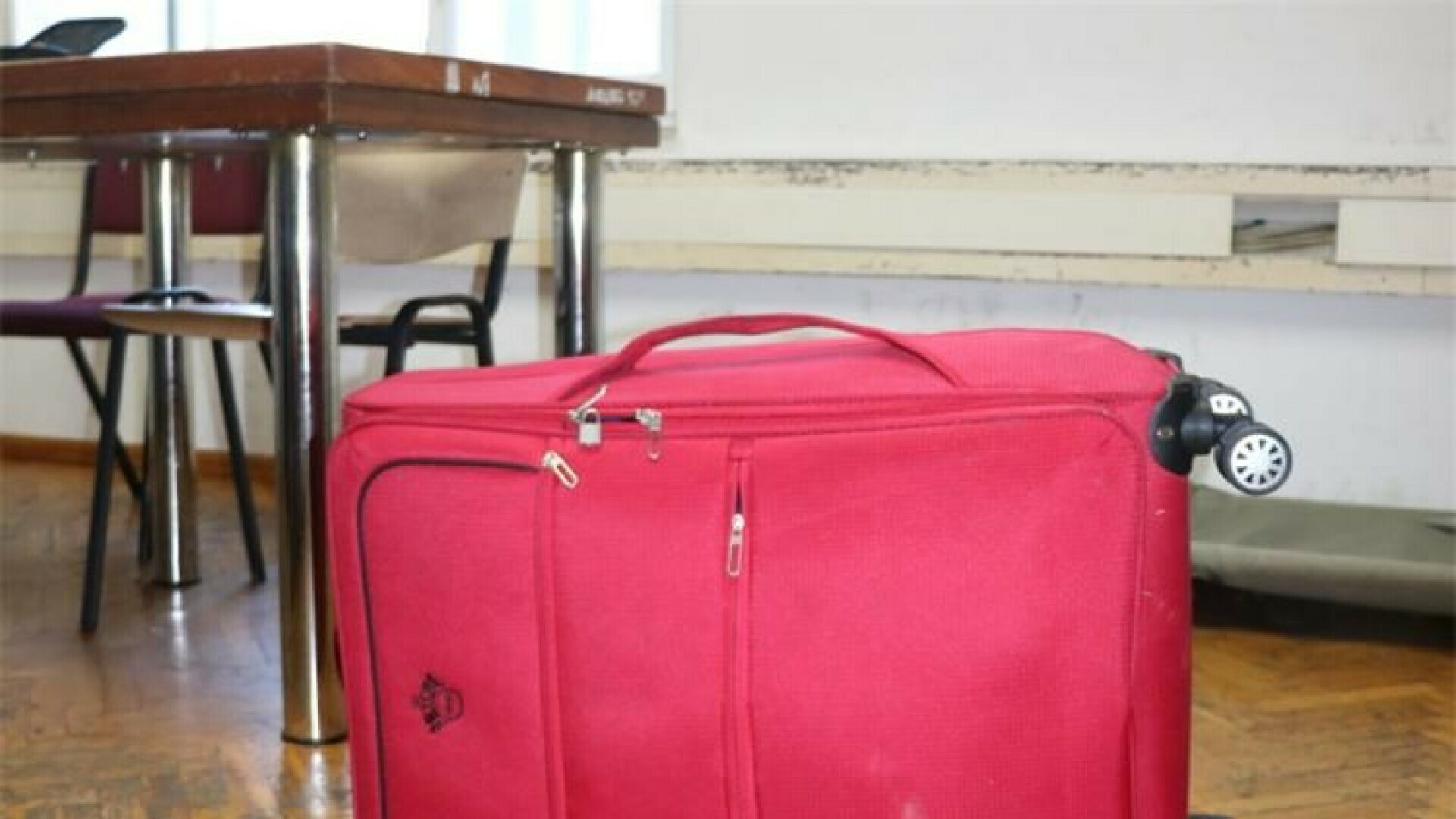 FOTO Policija na granici s BiH zaustavila čovjeka s velikim kovčegom, kada su ga otvorili imali ...