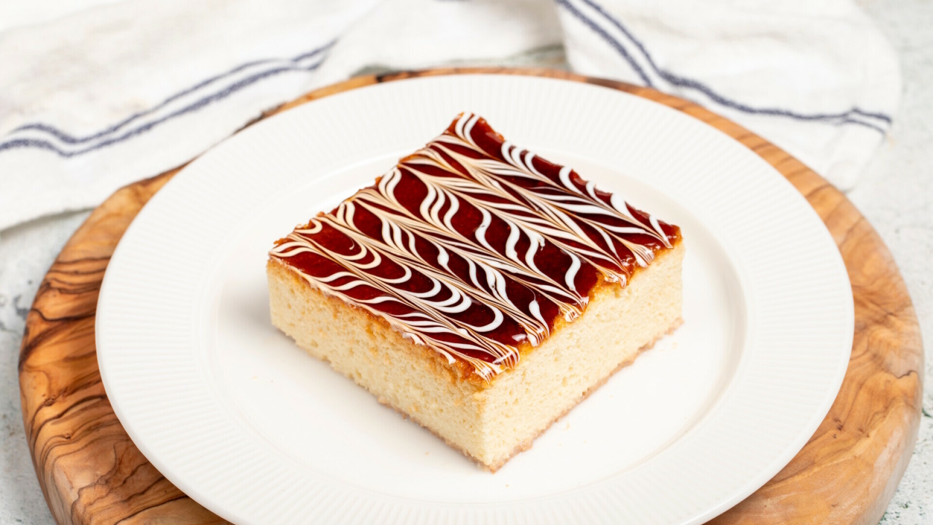 Tri leće: Recept za biskvitni kolač kojem tepaju da je najsočniji na ...