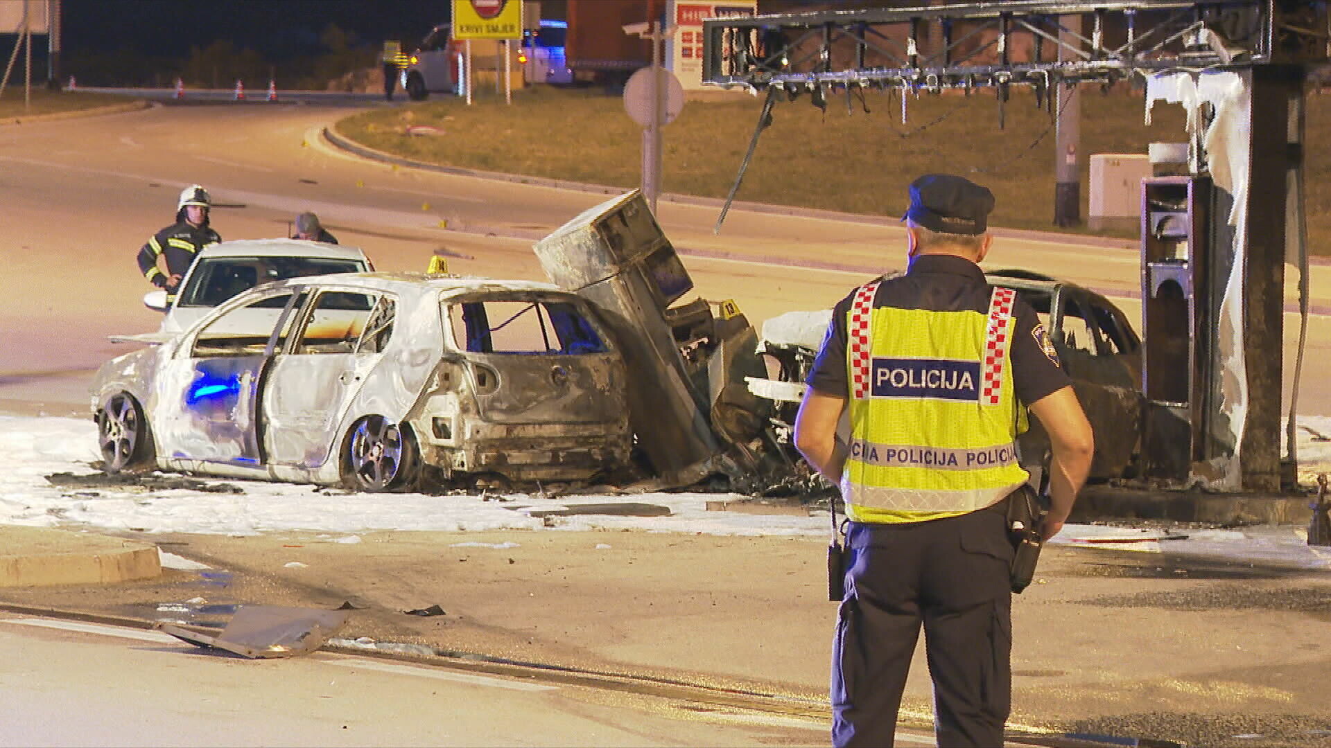 Ozlijeđeni Osječanin spasio obitelj iz gorućeg vozila na A1: "Sve mu je bilo u tom automobilu"