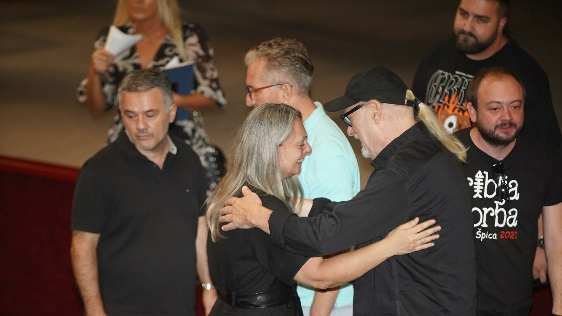 Bora Čorba ispraćen je na posljednji počinak, obitelj mu je ispunila ...