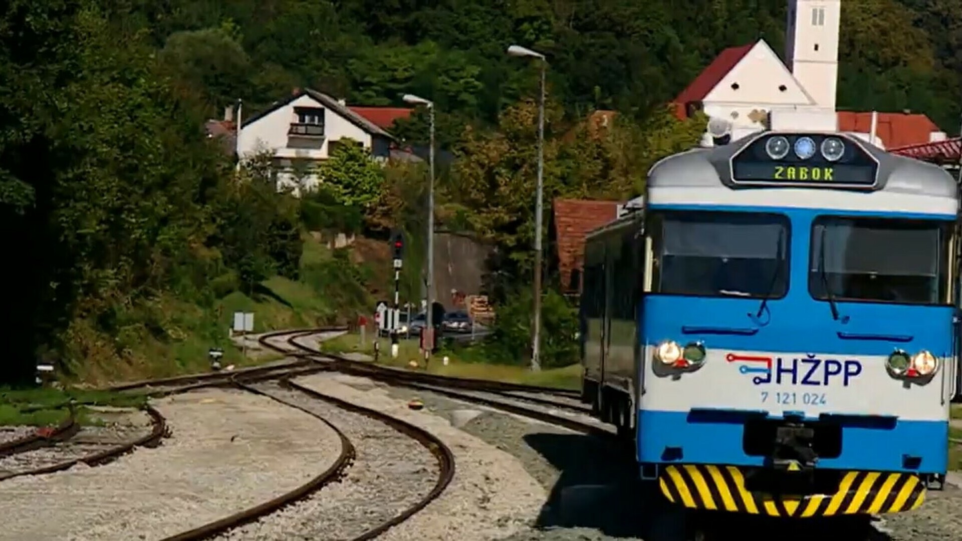 Obnovljeno je 16 kilometara pruge