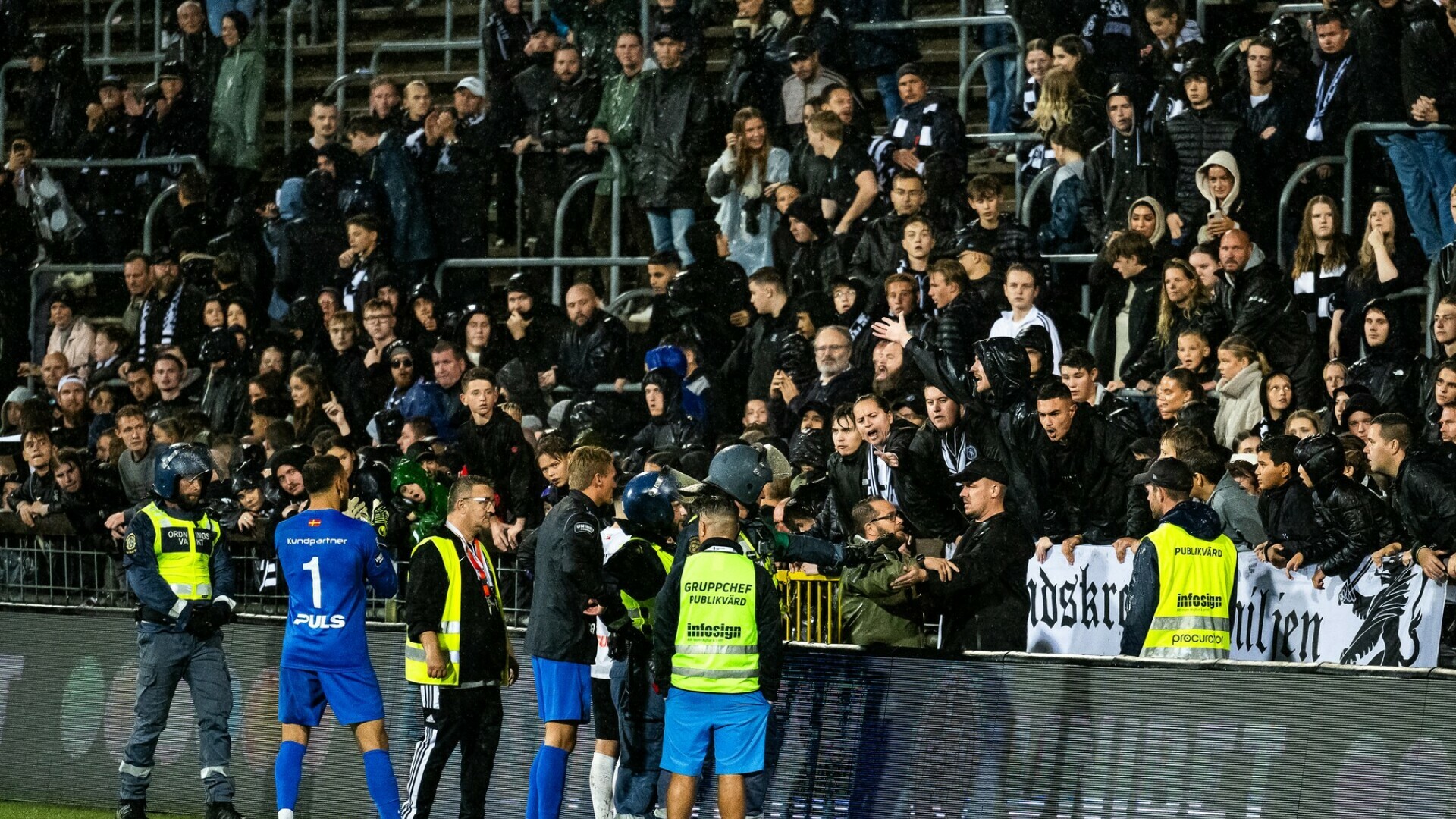 Kaos u Švedskoj: Nakon izgubljenog derbija vratar se htio tući s ...