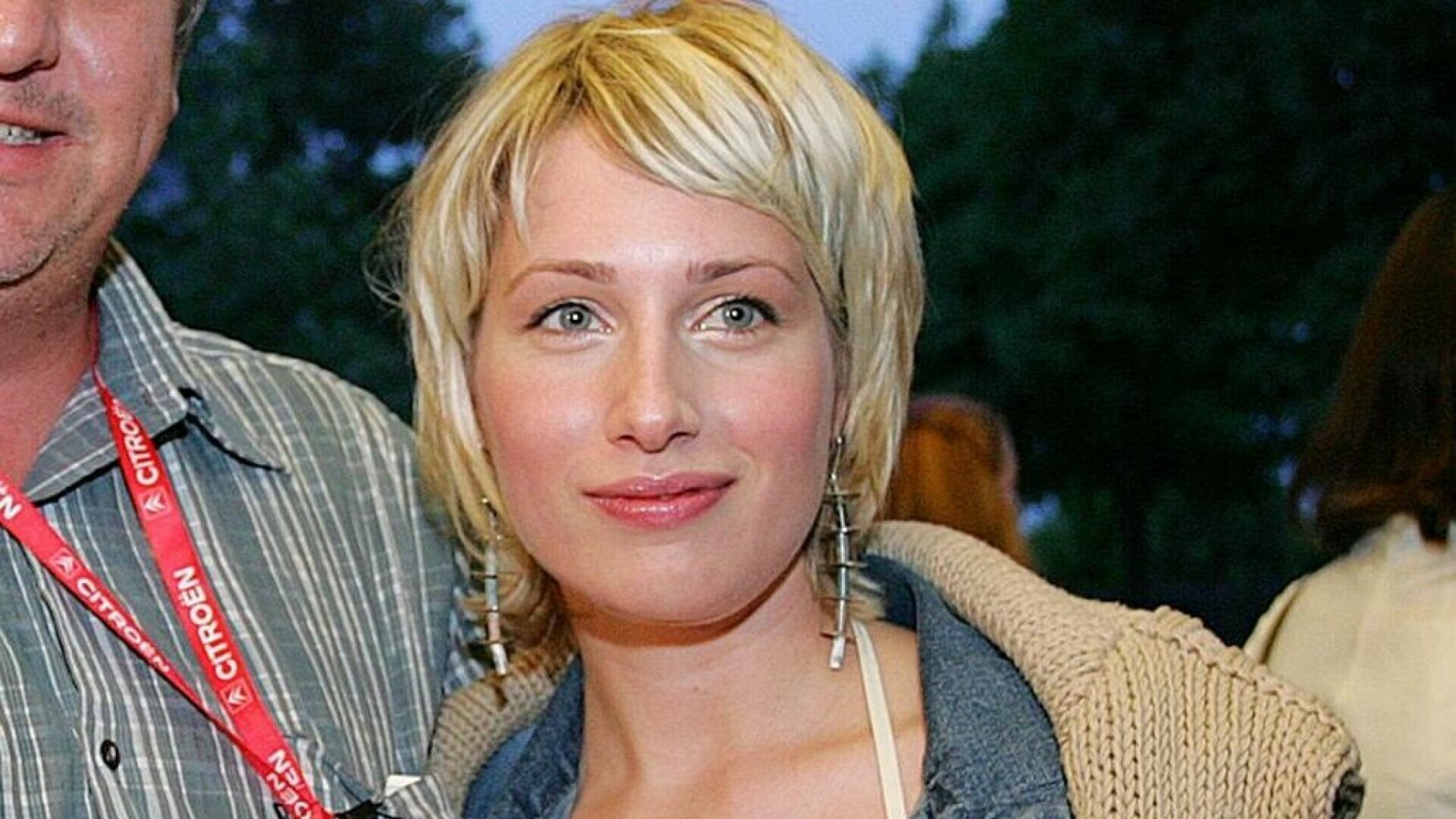 Sjećate se ove naše glumice? Nekad je bila neizostavno lice domaćih ...