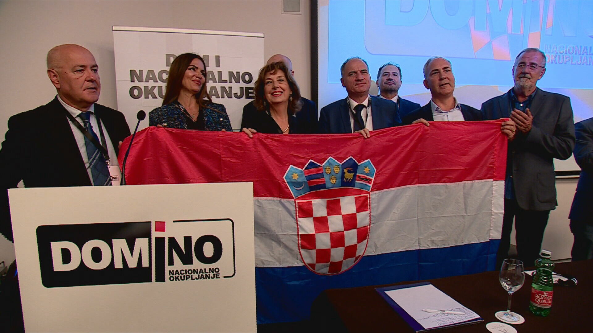 VIDEO Pogledajte kako je predstavljena nova stranka: Rezale se članske ...