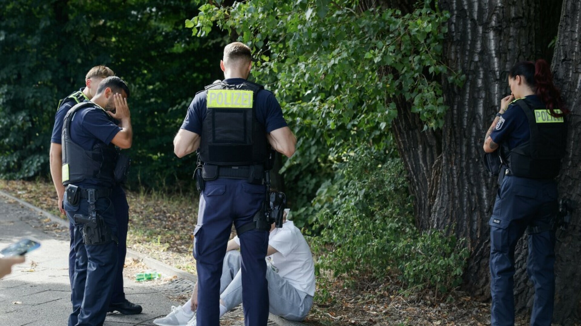 FOTO Automobilom se zaletio u ljude: Više je ozlijeđenih, među njima djeca
