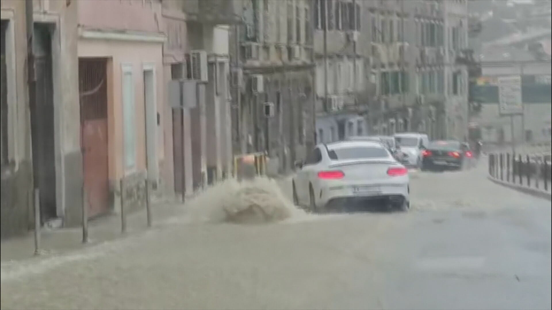 Poplave, vodene bujice i odroni u dijelovima Hrvatske: Prijete nove ...