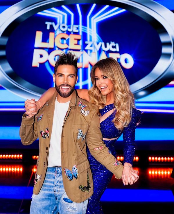 Kožni pojas utegnuo je Minein strukić do savršenstva, ali još je jedan ...