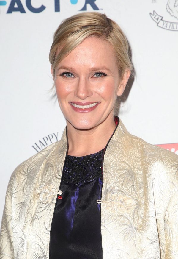 Pamtimo je kao uštogljenu mladu bogatašicu iz kultne serije, a evo kako ...