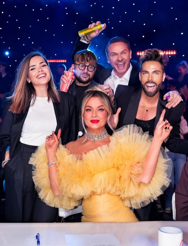 Pozornost s minice na Minei potpuno su ukrali ovi neobični rukavi!