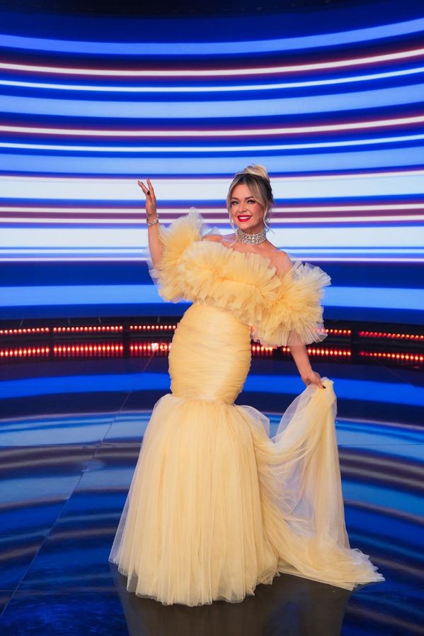 Pozornost s minice na Minei potpuno su ukrali ovi neobični rukavi!