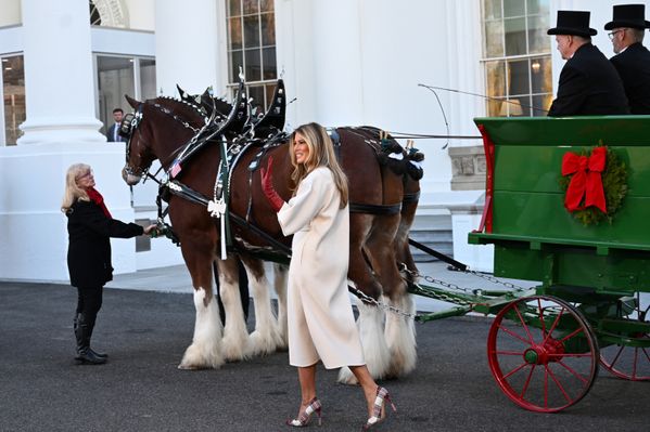 Melania Trump: Karirane salonke i vrhunski kaput za izdanje koje ...