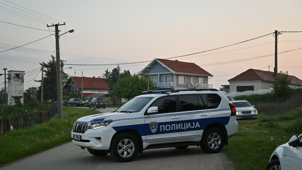 Horor u susjedstvu! Pretukao suprugu, a psa ubio motornom pilom