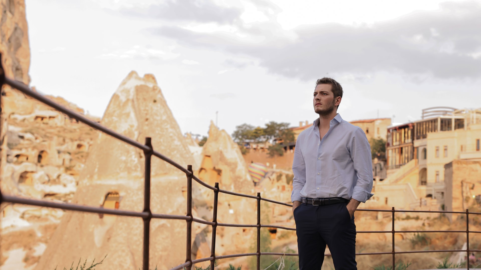 Pogledajte što vas očekuje u novoj seriji "Pod istim nebom"!