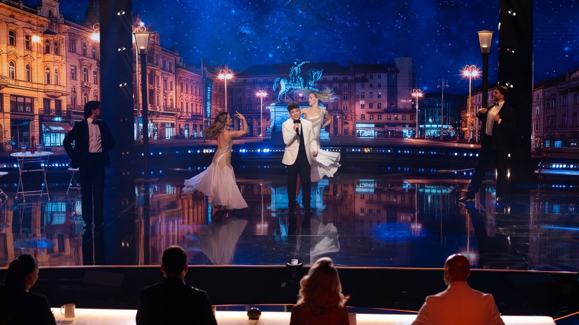 Filip je pravi gospon čovek! Zapamtite njegovo ime jer uskoro će puniti ...