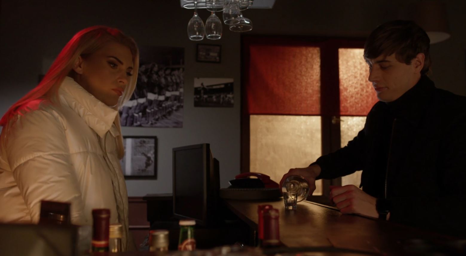 Dobro bi joj došla pomoć - hoće li pristati na njegov prijedlog?