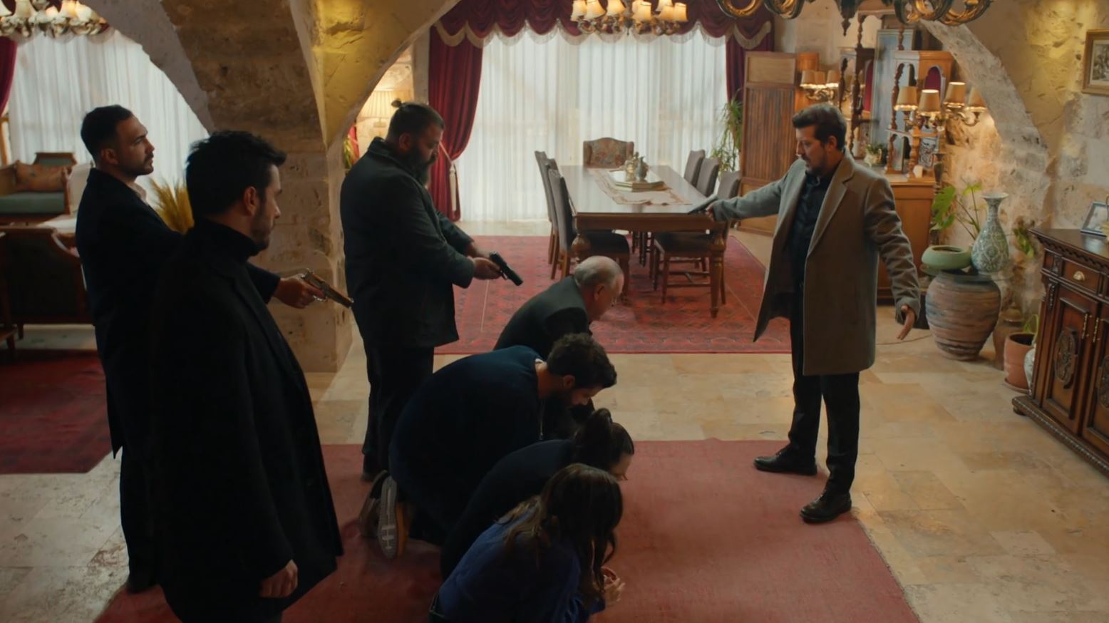 Pod istim nebom: Hoće li joj njene prijetnje poći za rukom?