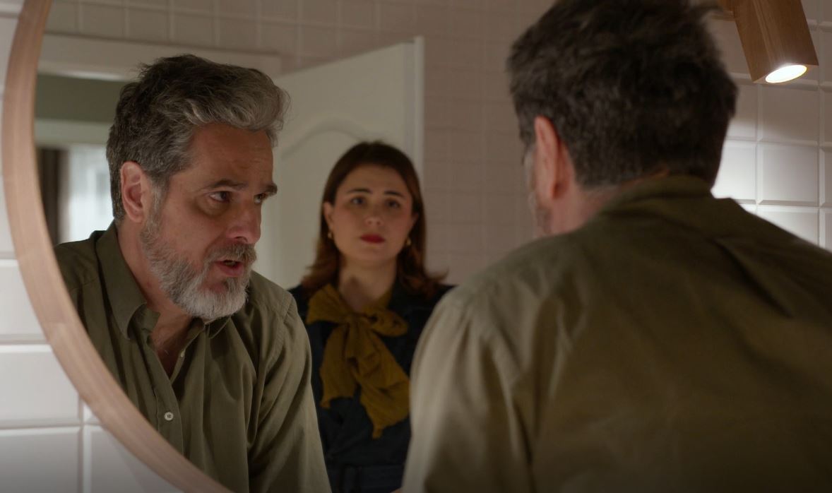 U dobru i zlu: Daje sve od sebe da je utješi...