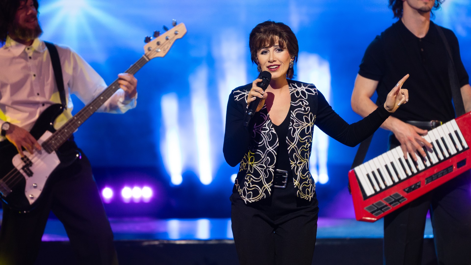 Pomaknula je nebo! Naša su srca zbog ove transformacije nemirna!